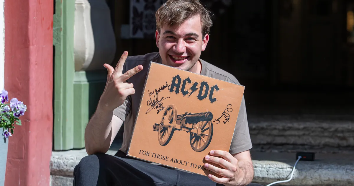 VIDEO FÄNNIDEGA AC/DC austajad kogunesid juba päev varem kontserdipaika ...