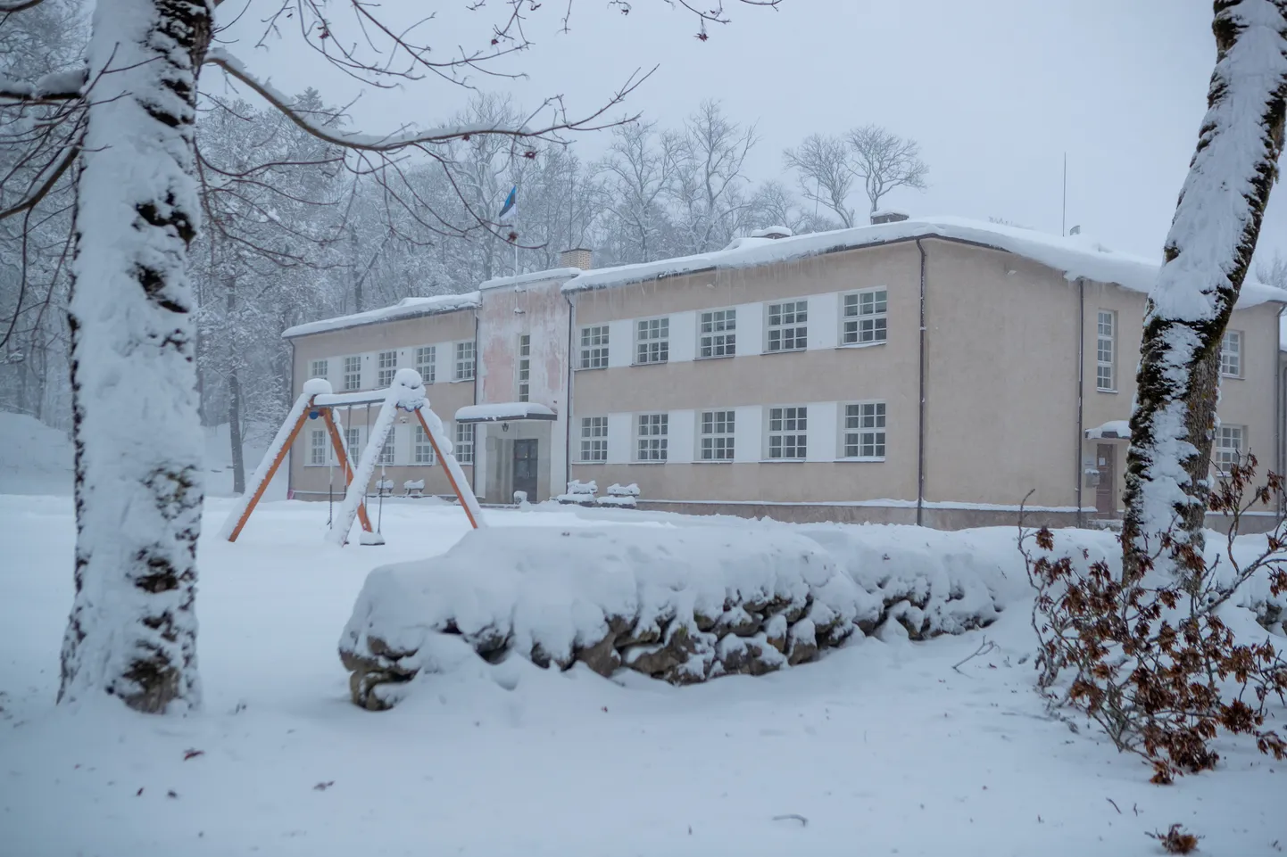 AMETLIK:: Kaali, Kärla ja Mustjala haridusasutused on esmaspäeval suletud