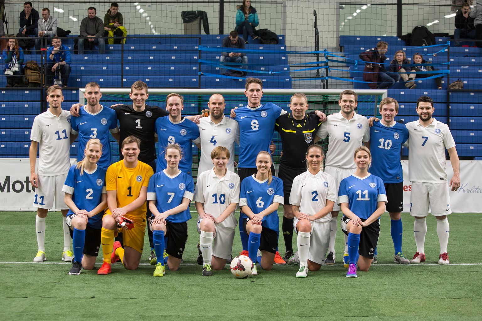 Video: Aastalõputurniiril nägi kõndivat jalgpalli