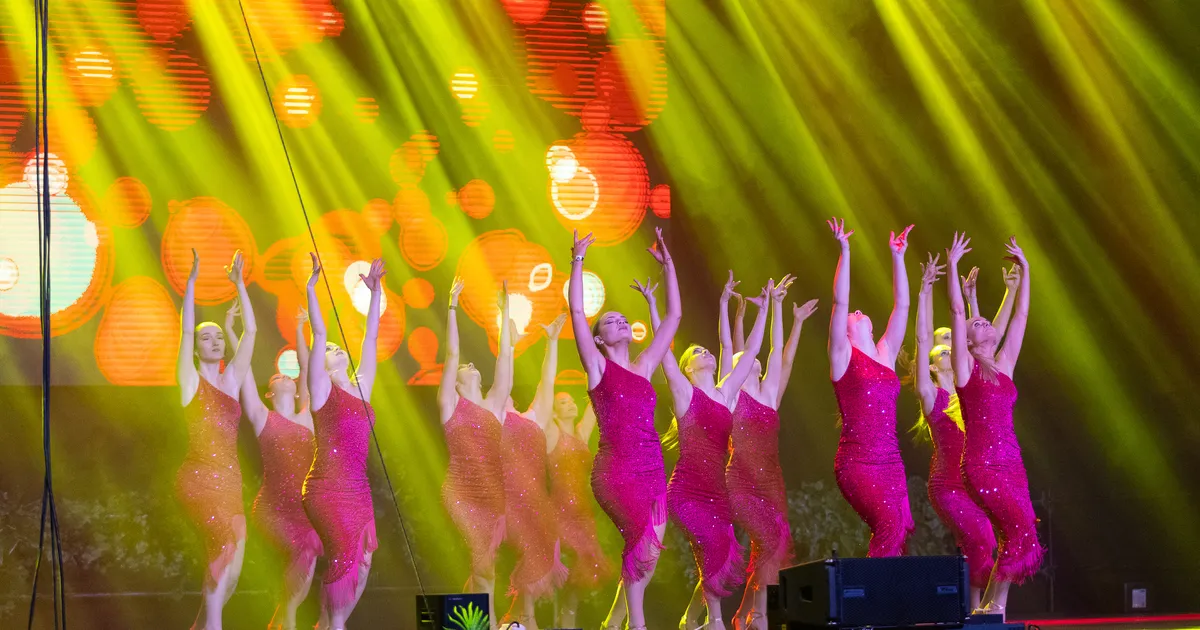 GALERII Esteetika- ja tantsukooli talvekontserdil käis laval pool tuhat ...