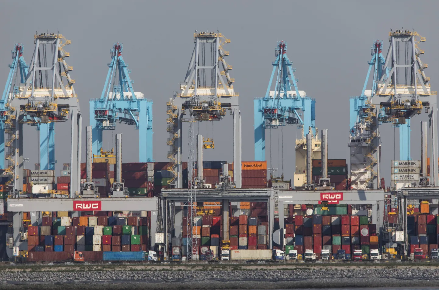 Euroopa suurim kaubasadam teeb ettevalmistusi võimalikuks sõjaks Venemaaga