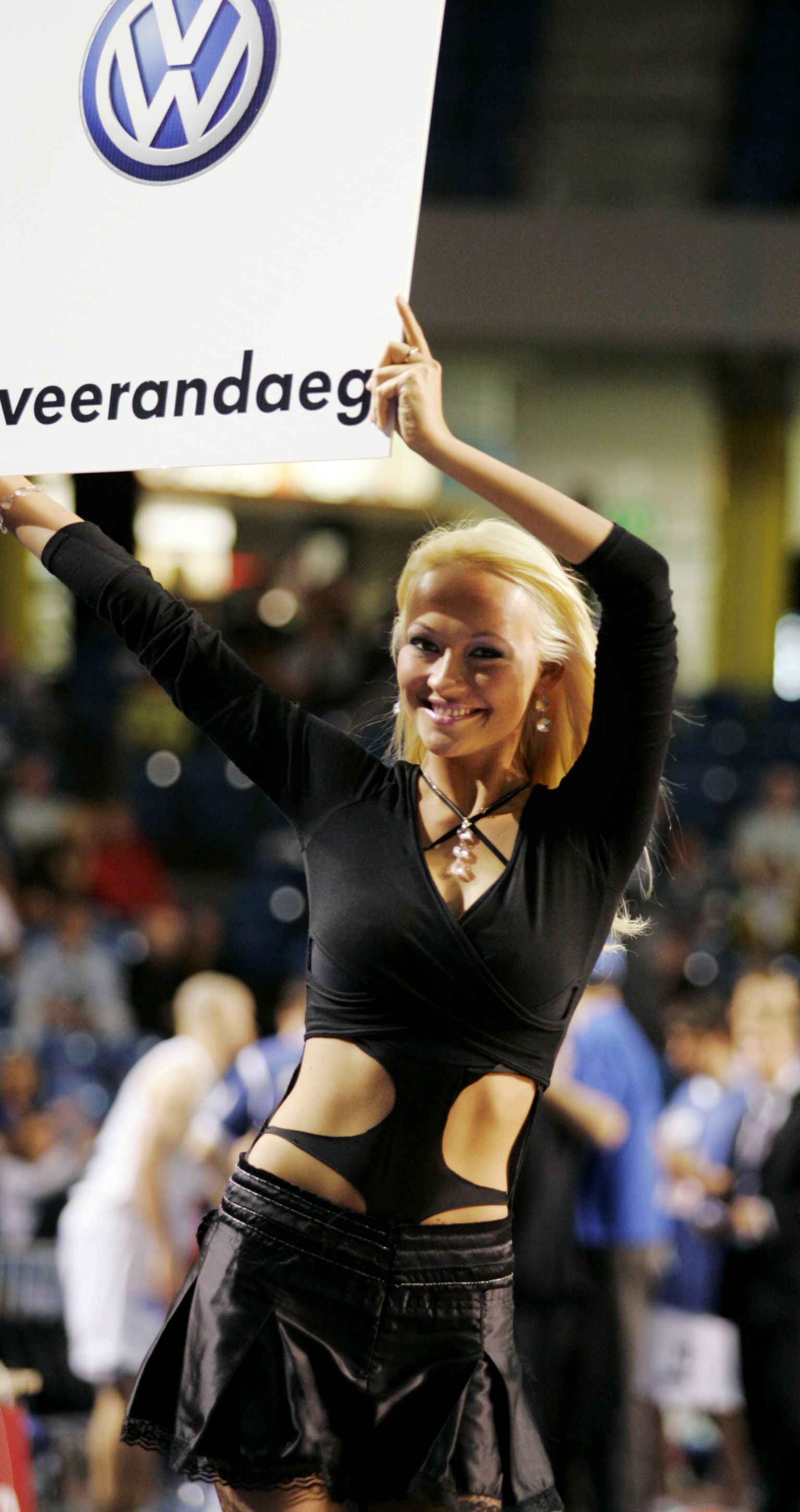 Liis Lass rabab kuuma dekolteega - Elu24 - Eesti kõige menukam veebitabloid