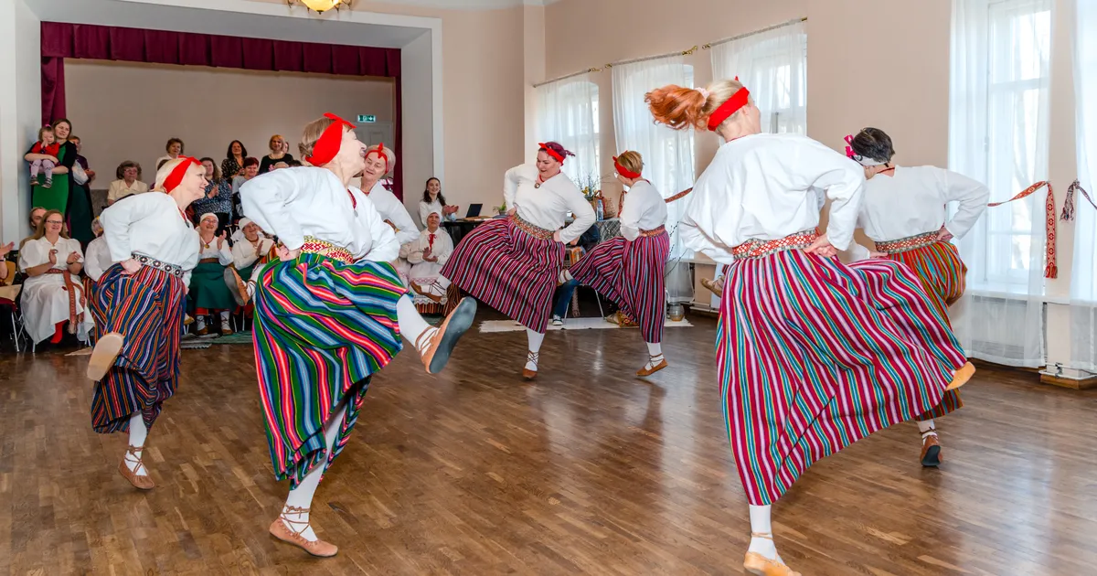 GALERII Tarm 65. Naised tantsivad läbi elu!
