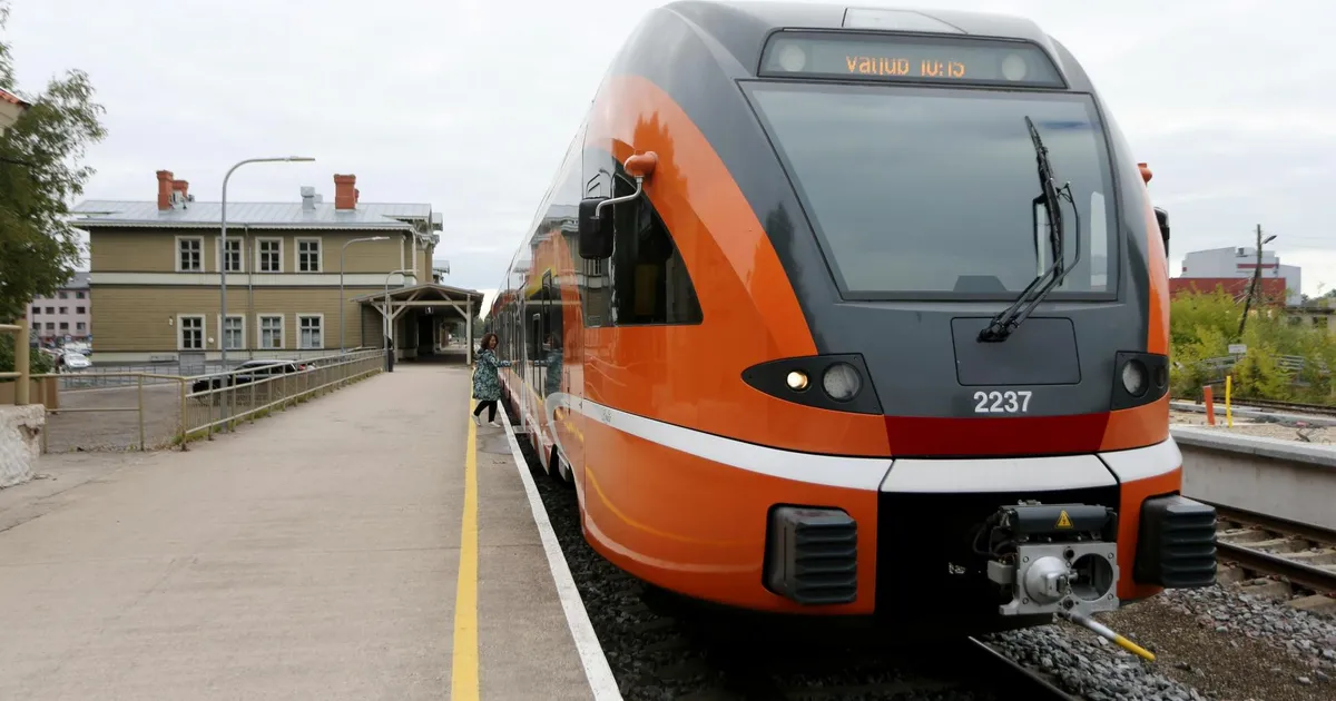 PANE TÄHELE Vihma tõttu väljuvad rongid pärastlõunani Tartu vaksalist ...