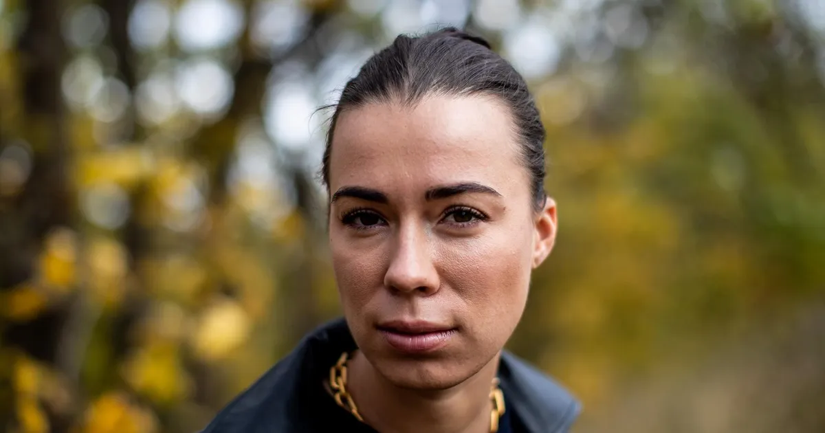 «Kleit igalt poolt hargneb.» Disainer Roberta Einer: nii suurte koguste ...