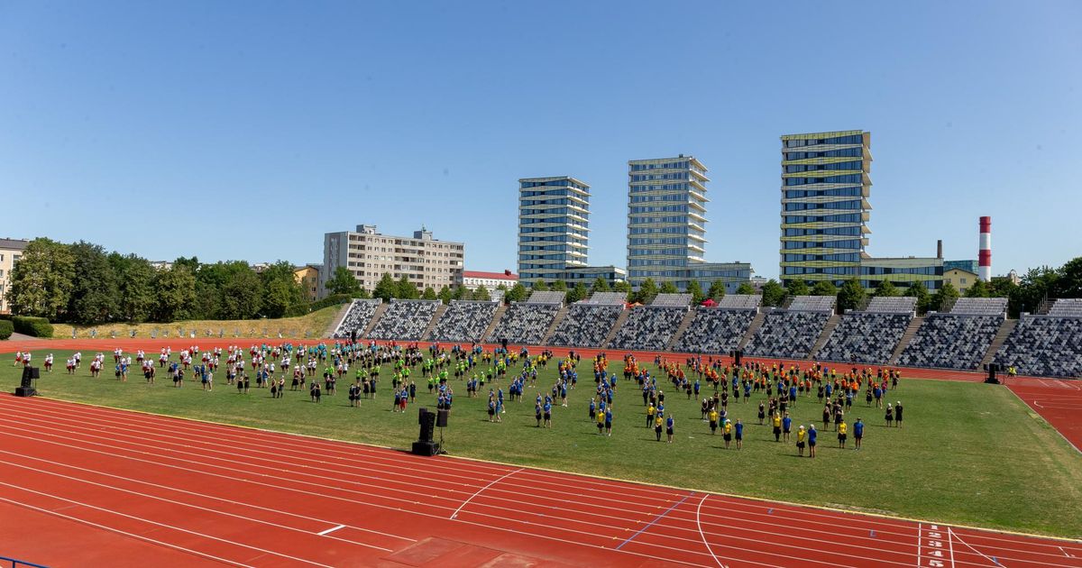 Pererühma sünnipäevalapsest juhendaja Triinu Sikk tunnetab koosolemise väge