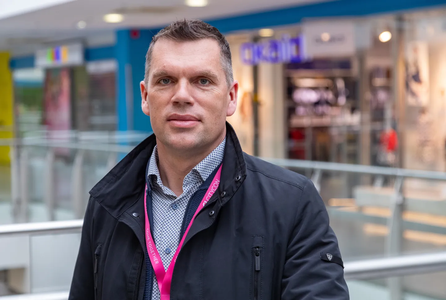 OTSE POSTIMEHEST Kuidas tulevad kaubanduskeskused toime kehtestatud ...