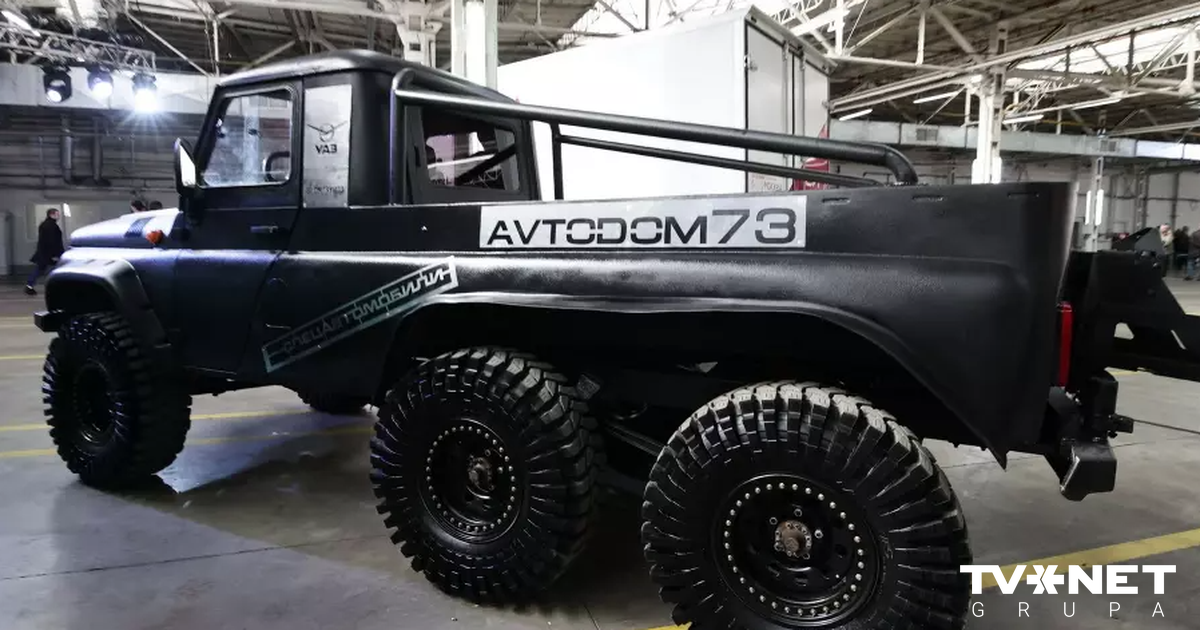 "UAZ Unveils Impressive Six-Wheeled Vehicle and Unique Bus Project to ...
