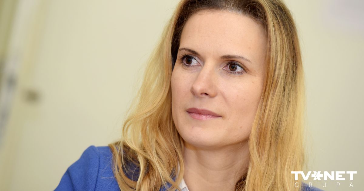 Par Ogres Kultūras un tūrisma pārvaldes vadītāju iecelta Helmaņa ...