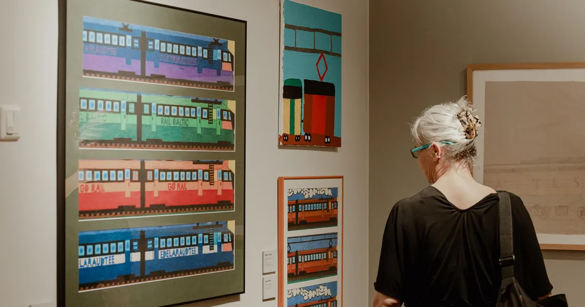 Autsaiderkunsti näitus kutsub kolme linna kolmiktuurile