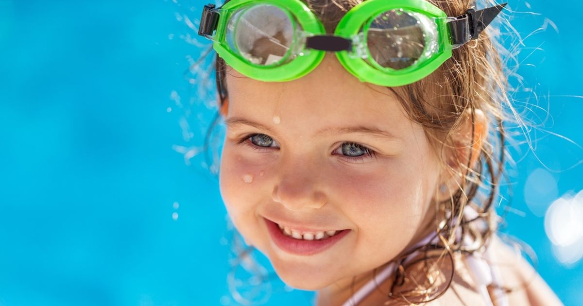 VIDEO Ujumisinstruktor: ärge oma lastele seda värvi ujumisriideid mitte ...