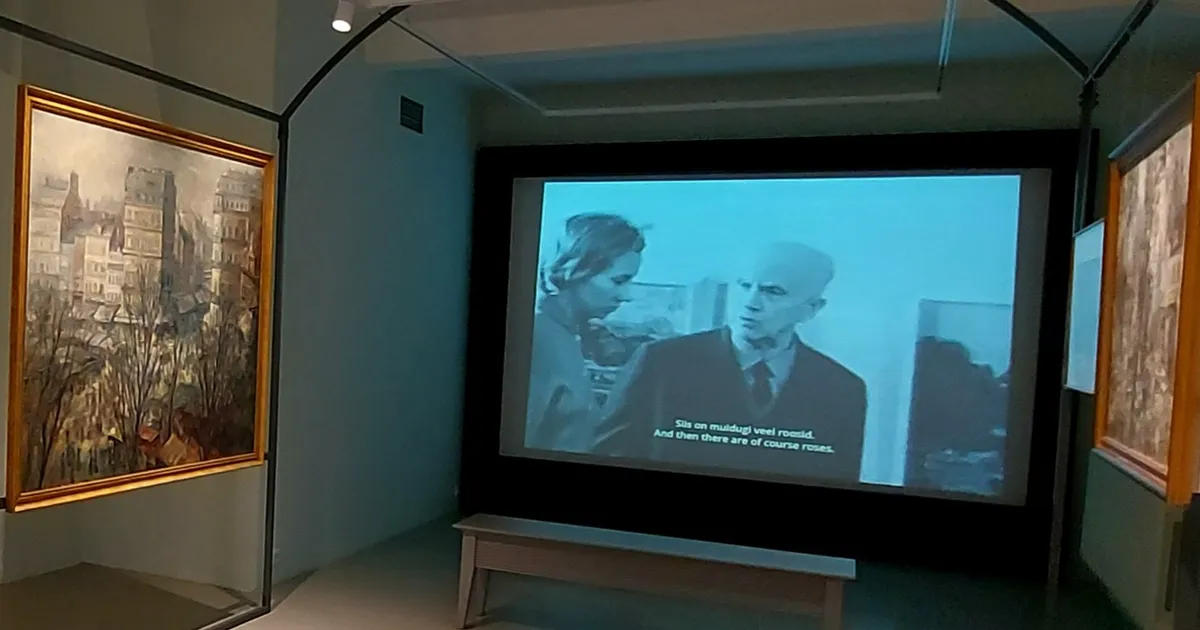 Vanades filmikaadrites Aleksander Vardist vilksatab noor kunstiajaloolane