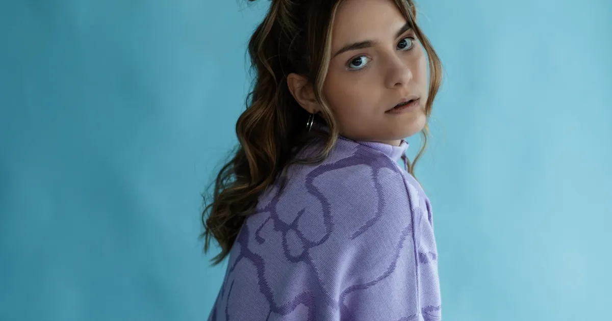 VIDEO Staarisaatest tuntud Marta Lotta Kukk andis välja singli ...