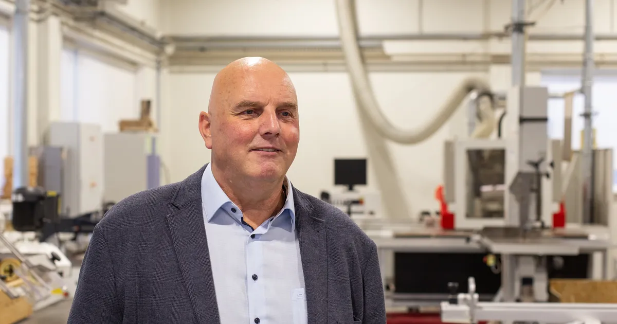 HENDRIK AGUR Kuidas saab Ida-Virumaa Kutsehariduskeskusest COSMOS?