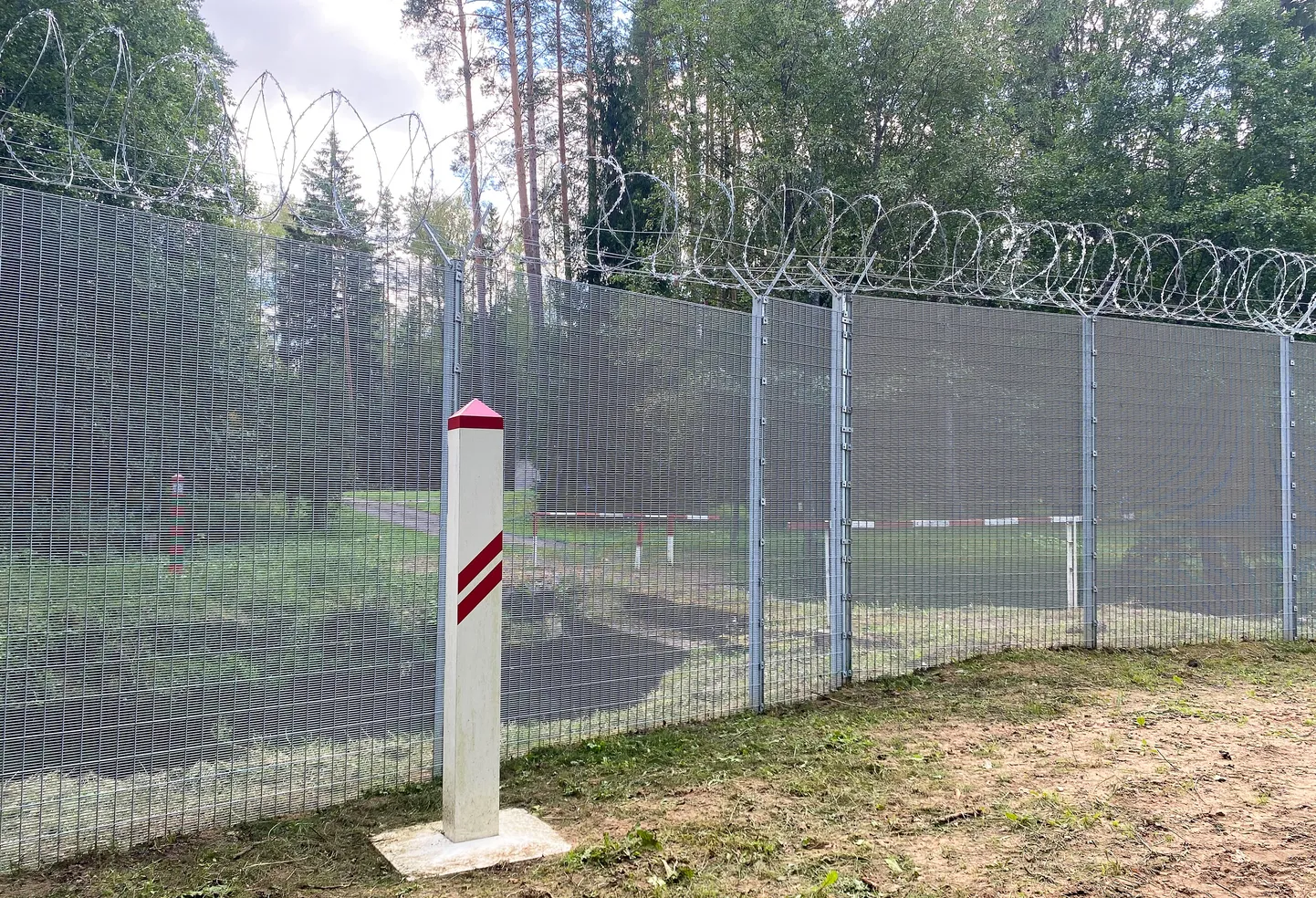 «Lihtsalt raha raiskamine»: õhuohte pelgavad lätlased siunavad äsja ...