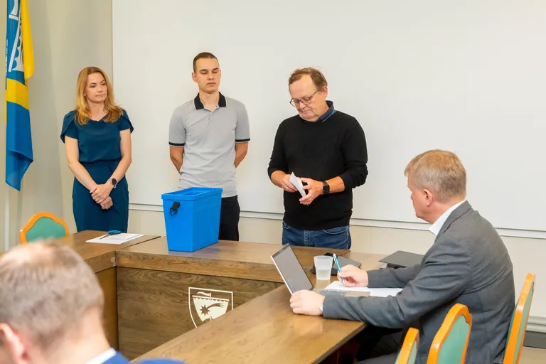 TÄISNIMEKIRI Saaremaa, Muhu ja Ruhnu kandideerijad, kõik 304 inimest