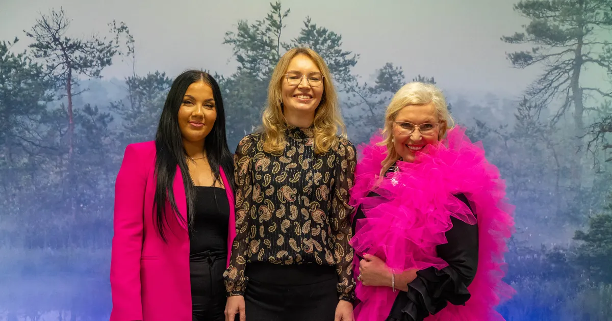 GALERII Ettevõtlikud naised peavad Paide kesklinnas konverentsi