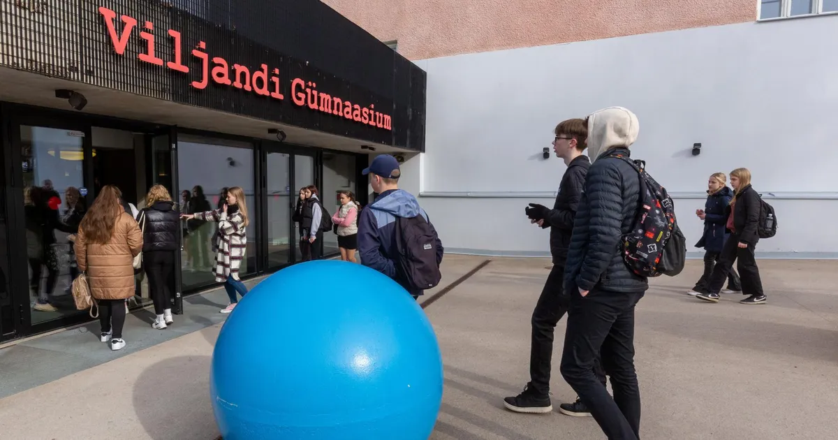 Kaks korda 45 minutit ajude ragistamist. Viljandi gümnaasiumis olid ...