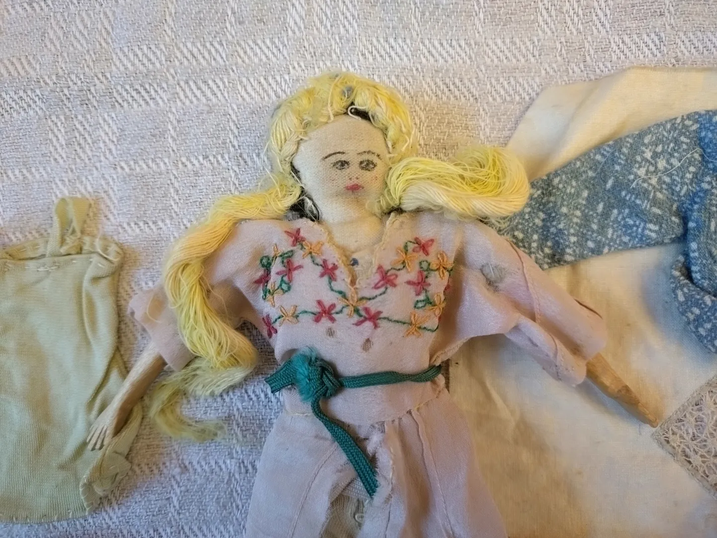 Muusikateadlase nukk jõudis pärast 80 aastat kodulinna tagasi