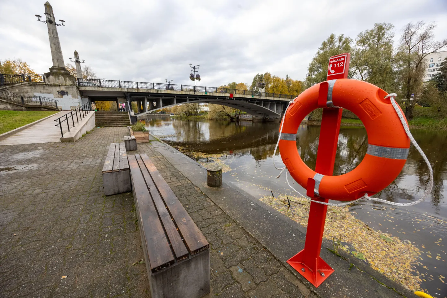 Kevadel valminud kaldapromenaad saab vastu talve piirded