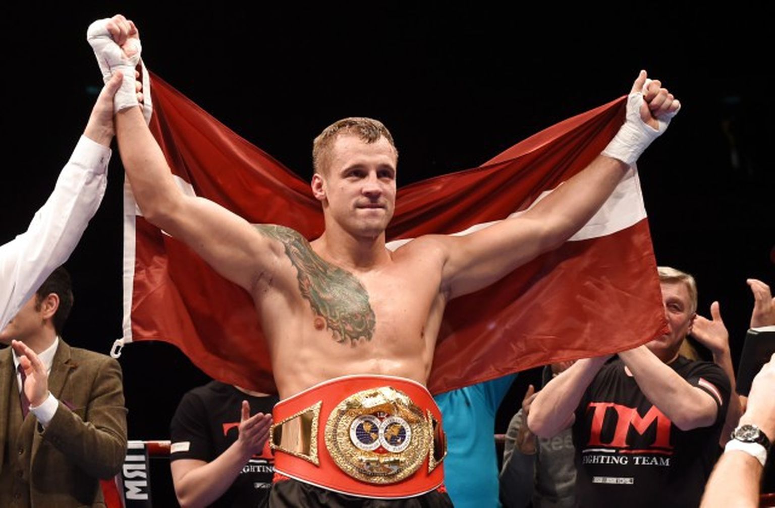 Latvijas Boksa federācija kavē mūsu labākā boksera Maira Brieža cīņas ...