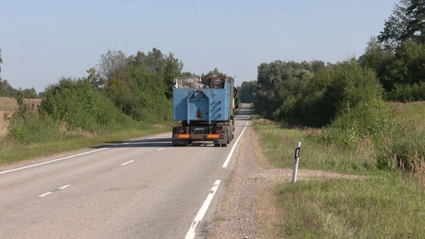 VIDEO Dobeles pusē notriec stirnu. Aculieciniekiem nav skaidrs, kāpēc ...