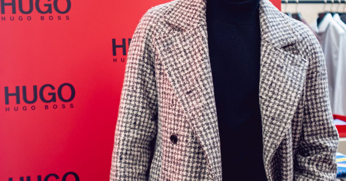 FOTO Slavenības priecājas par pirmā "Hugo" veikala atklāšanu Baltijā ...