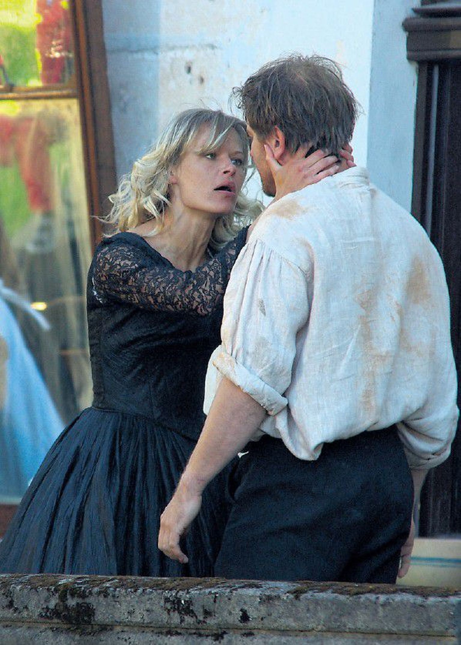 Kuratlikud kireleegid lõõmasid Alatskivi lossi pargis