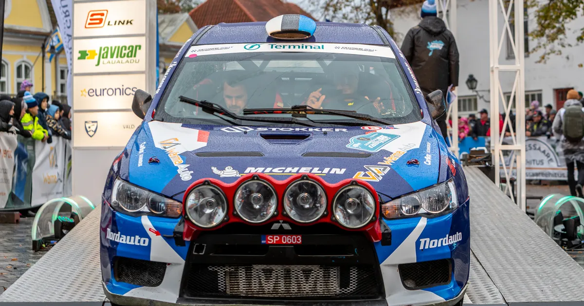 VAATA JÄRELE Saaremaa Ralli reedene stardipoodium