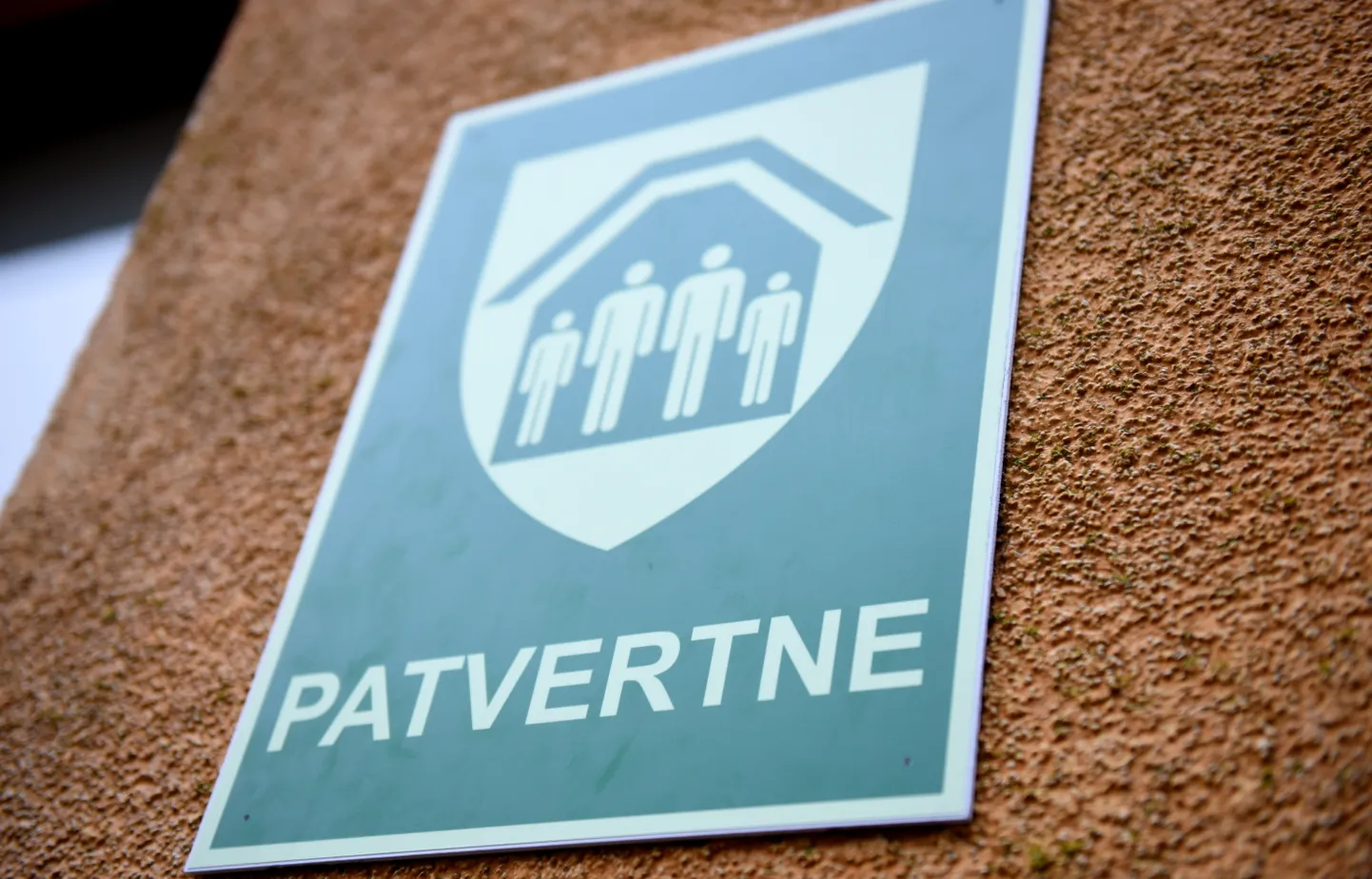 Ventspils novadā vairākas ēkas marķētas kā patvertnes