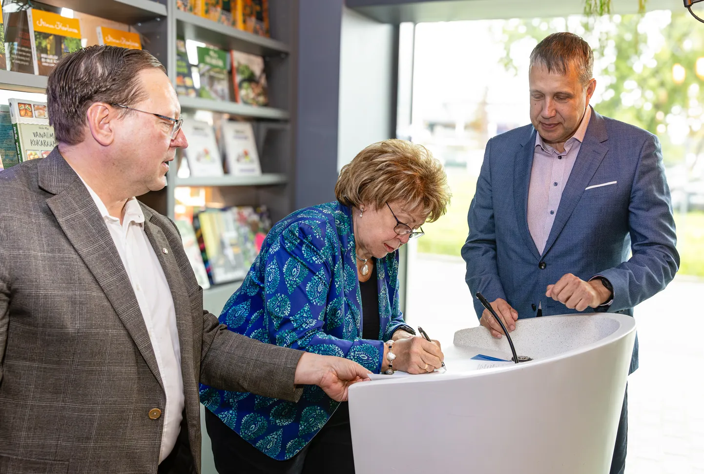 Heategevuslik kunstioksjon aitab soetada uue 3D-mammograafi