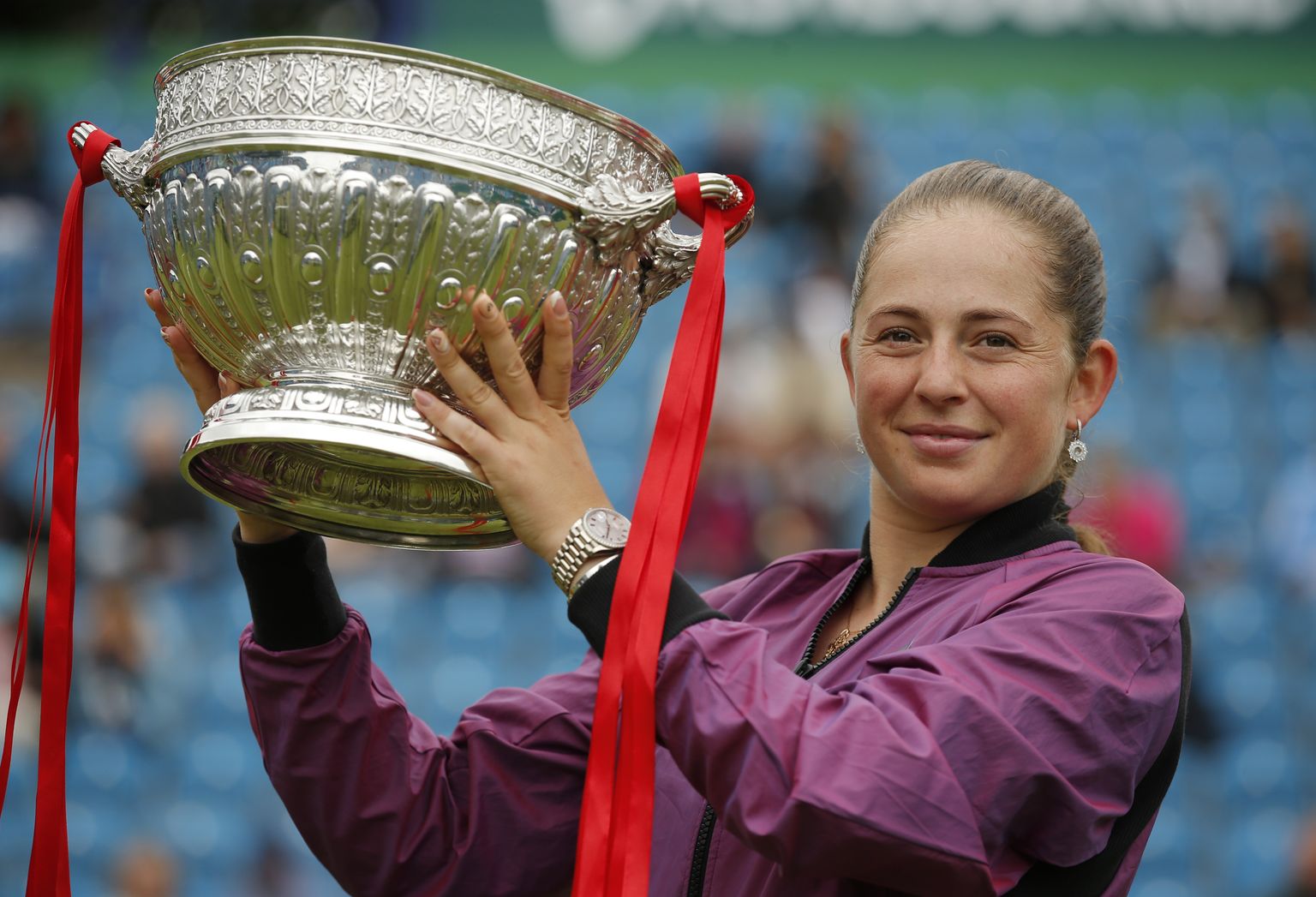 VIDEO Ostapenko demonstrē lielisku sniegumu un Īstbornas "WTA 500 ...
