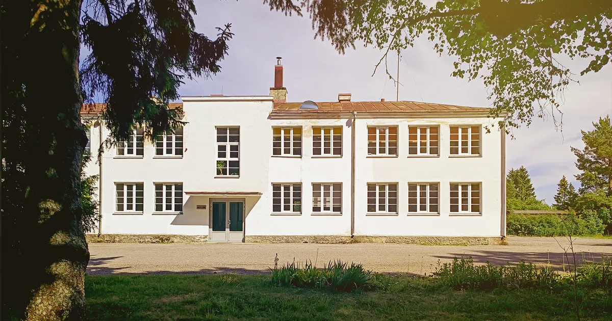 KRISTI SILLART, KALLE KUKK Unustatud maakoolid?