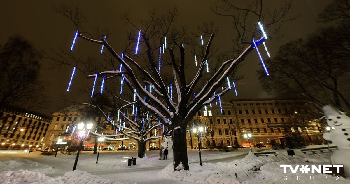 Uzsākta Rīgas rotāšana Ziemassvētkiem
