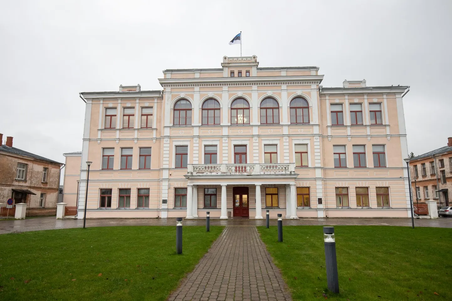 Rakvere ametikooli mittestatsionaarse õppe lõpetas sel aastal kuus ...