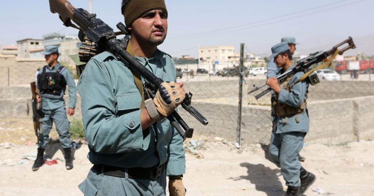 Talibi pārņem kontroli galvenajā robežšķērsošanas punktā ar ...