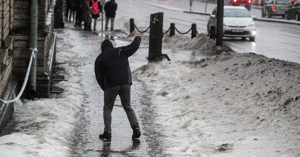 ETTEVAATUST Neljapäeval ootab ees tuisk, võib sadada jäävihma