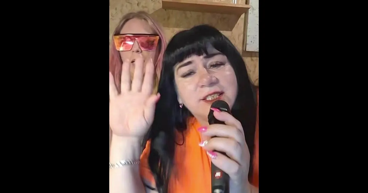 VIDEO Kaja Linkmann käis tiktokkeri sünnipäevapeol, kuhu kutsuti kahel ...