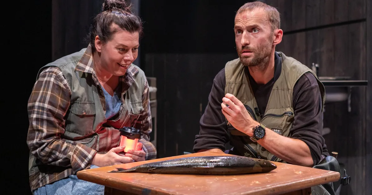 ENDLA UUSLAVASTUS Üks mees, kolm naist ja meriforell – kellesse me armume?