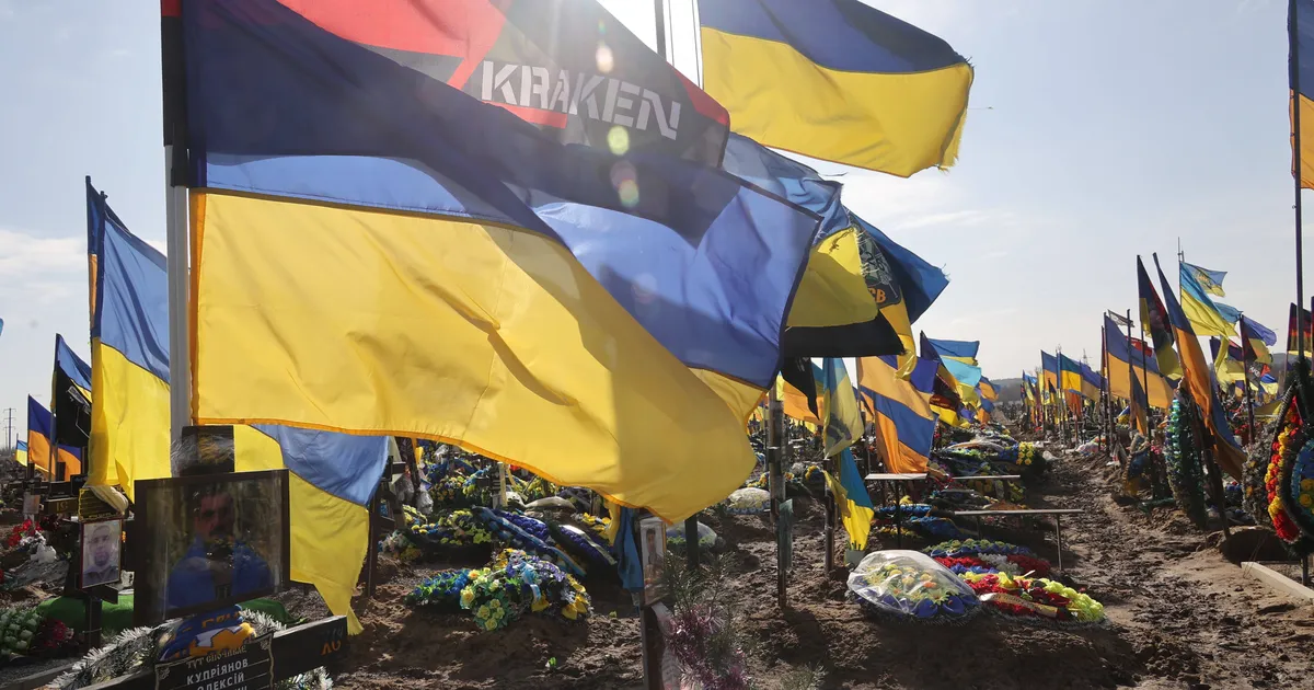 Ukraina prokuratuur: teada on 54 venelaste hukatud Ukraina sõjavangi
