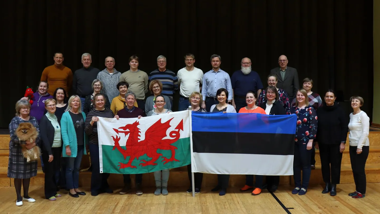Lehtse Kammerkoor sõidab esinema Walesi