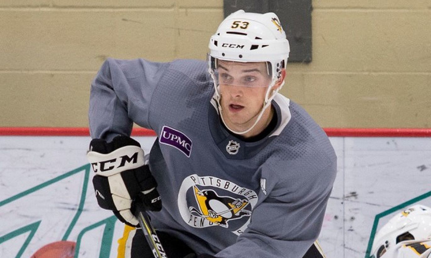 Teodors Bļugers cenšas iepeldēt lielajā līgā - Hokejs - Apollo.lv ...