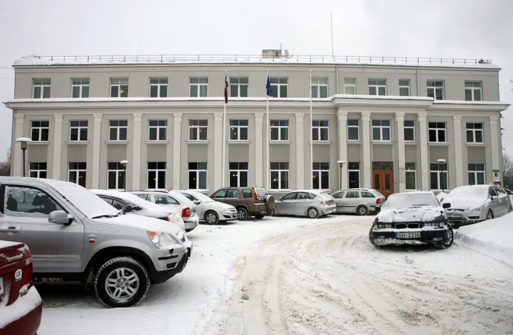 Valmieras dome šogad plāno samazināt izdevumus par 10%