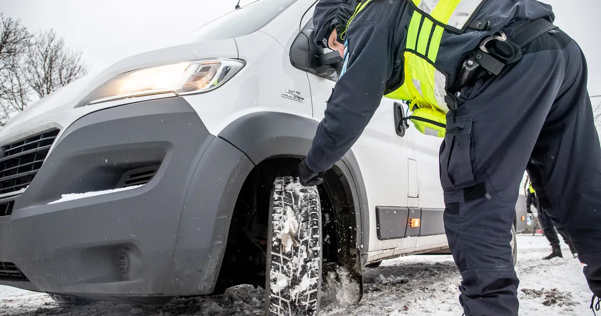 Auto talveks korda: rehvid, tuled, klaasid ja aku tuleb üle kontrollida