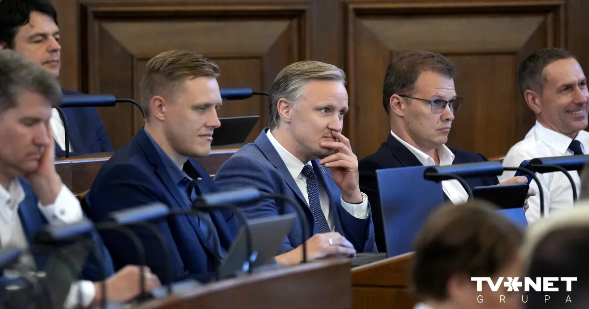 Jaunākie partiju reitingi: līderos - opozīcija