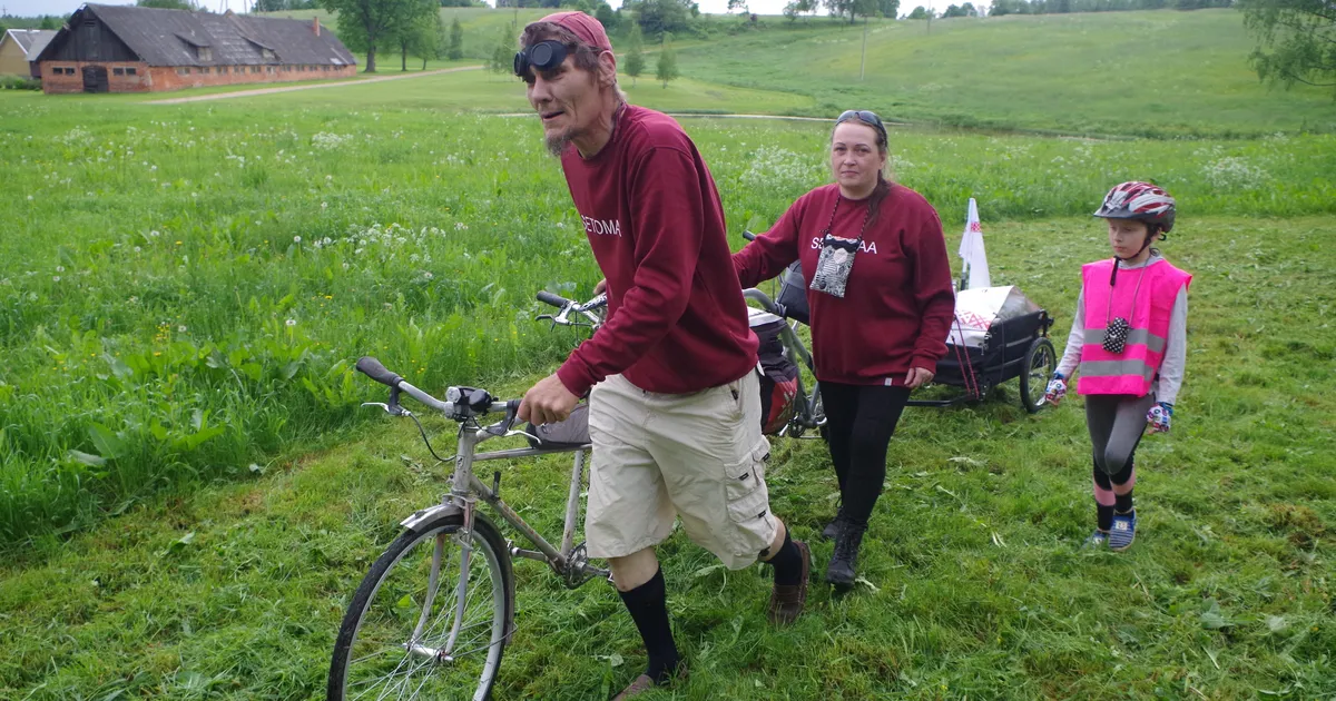 VIDEOLUGU Pere startis ümber Eesti rattaretkele