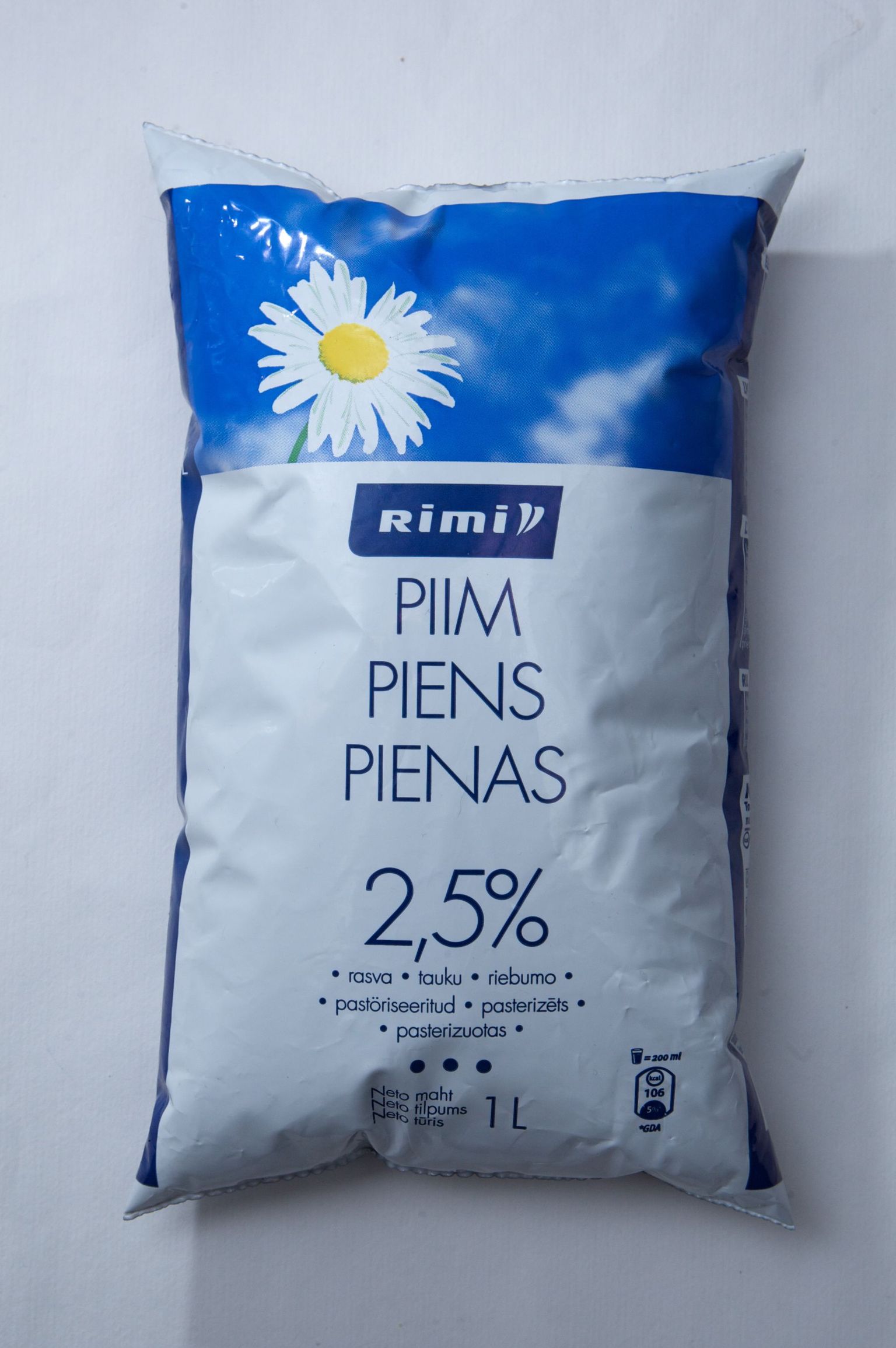 Lugeja küsib: miks säilib Prisma piim kauem kui Rimi oma?