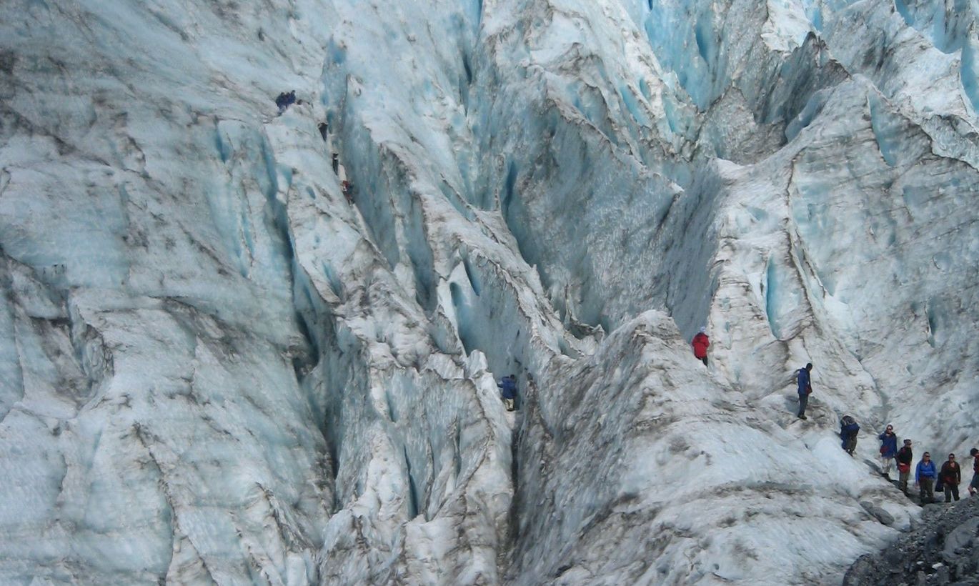 Valge pilve all on maa, kuu, taevas ja põrgu - Artiklid - Sakala