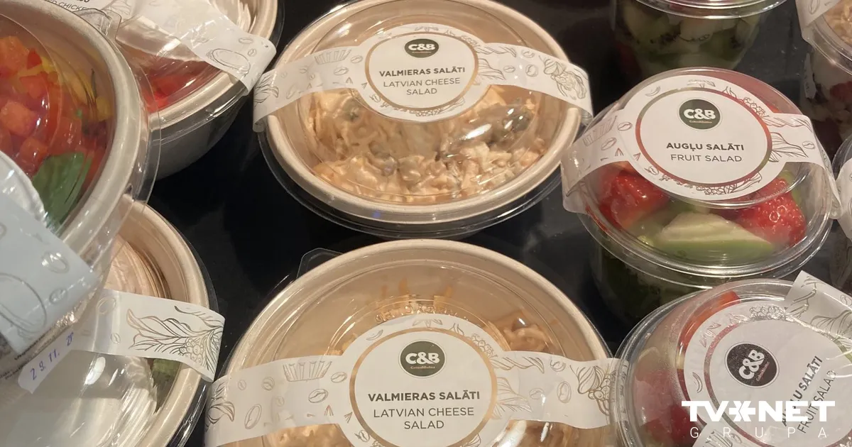 Valmierieši gavilē: Valmieras salāti tagad tiek pārdoti Rīgas lidostā