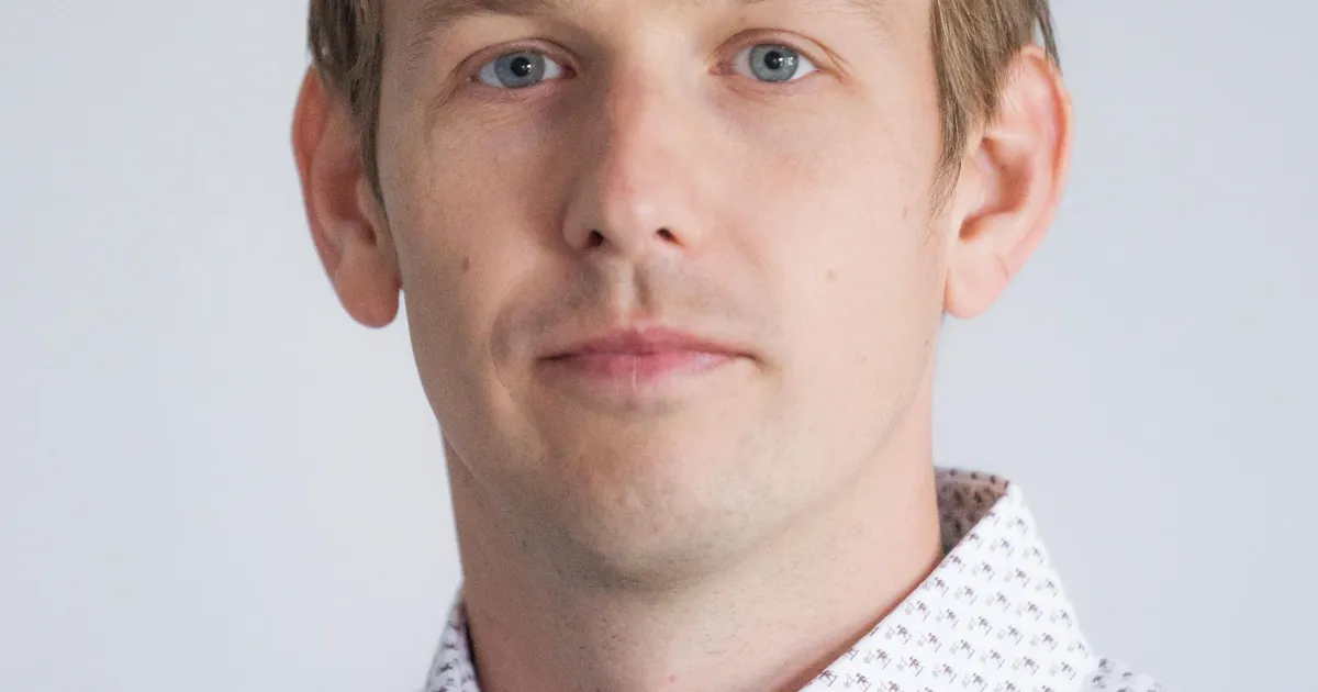 Holger Roonemaa: me kõik istume mürgiste aurudega täidetud toas